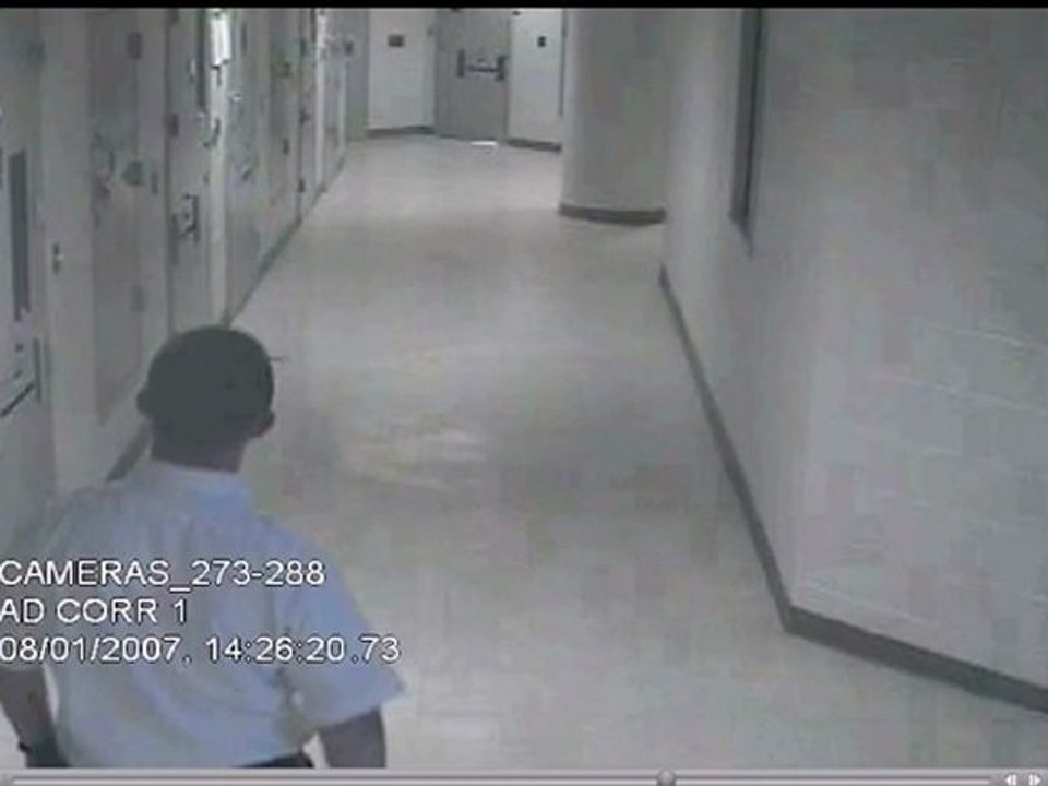 Prisoners get caught on prison video surveillance camera. - video ...