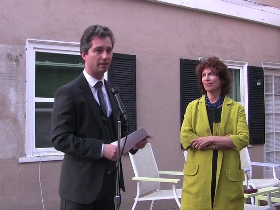 Erica Clark, Chevalier dans l'Ordre des Palmes Académiques - Vidéo ...