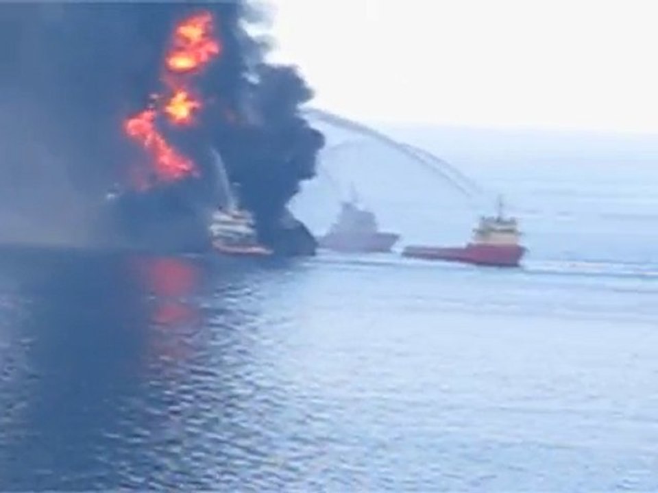 Deepwater Horizon Oil Rig Fire - video Dailymotion