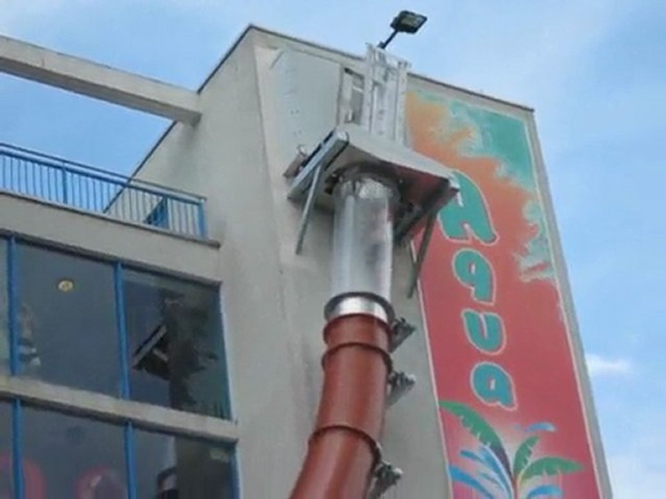 Booster Loop Aquaparc Bouveret - Vidéo Dailymotion