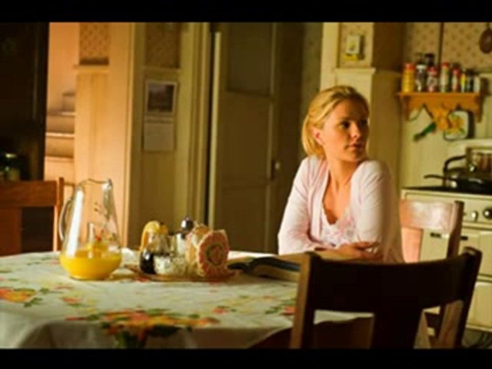 True Blood Season 1 Episode 1 Strange Love Part 1 - video Dailymotion