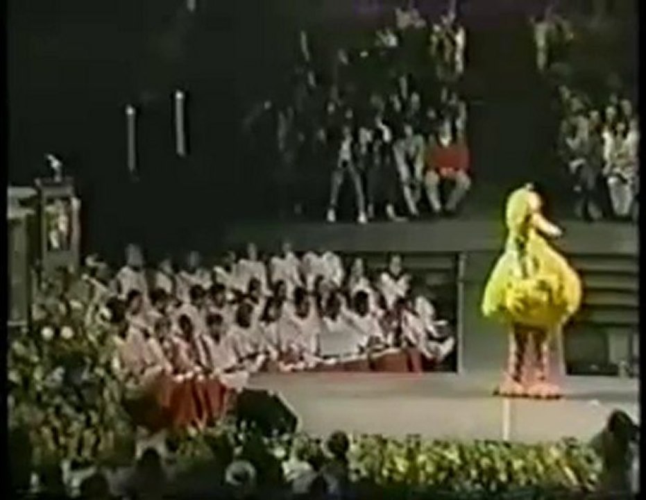 Big Bird at Jim Henson's Memorial - Vidéo Dailymotion