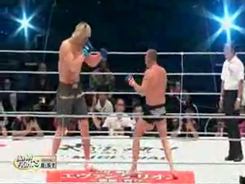 Fedor Emelianenko vs le géant Hong-Man Choi - Vidéo Dailymotion