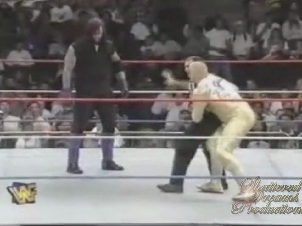 Goldust vs. Undertaker (Part 1/2) - International Incident - 7/21/96 ...