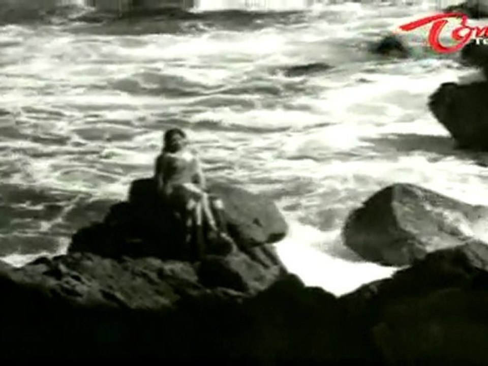 Maro Charitra - Padhahaarellaku - Kamal Hasan - Saritha - Spicy Song ...