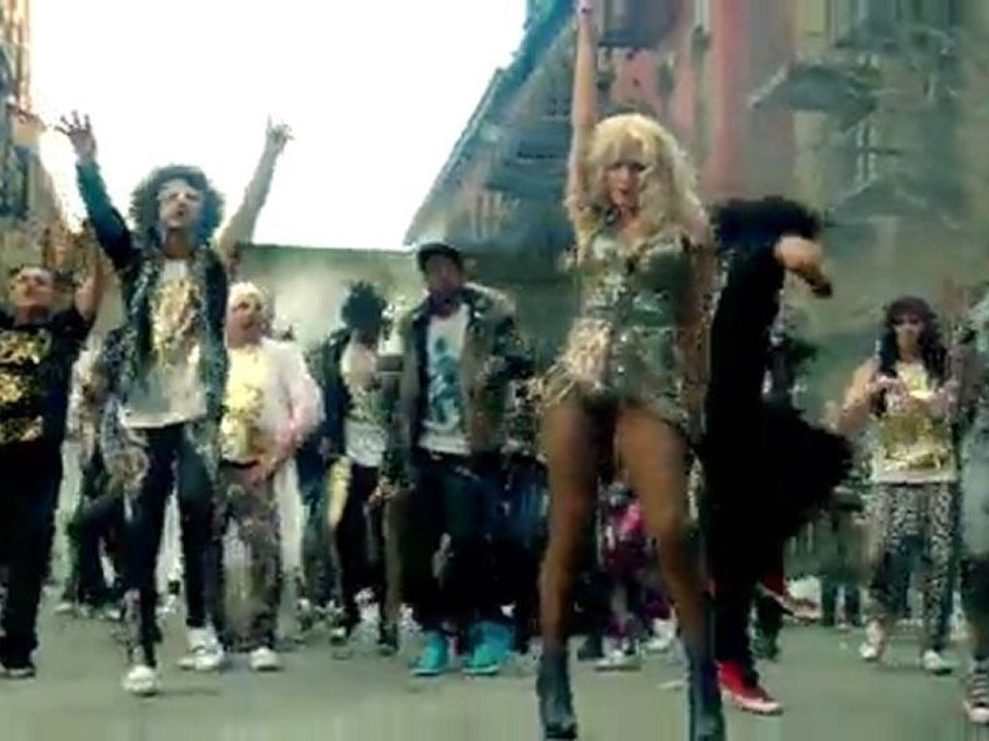 Lauren Bennett Party Rock Anthem Outfit