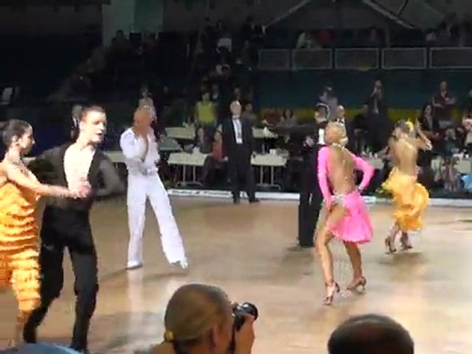 Newstar Cherry dancing - video Dailymotion