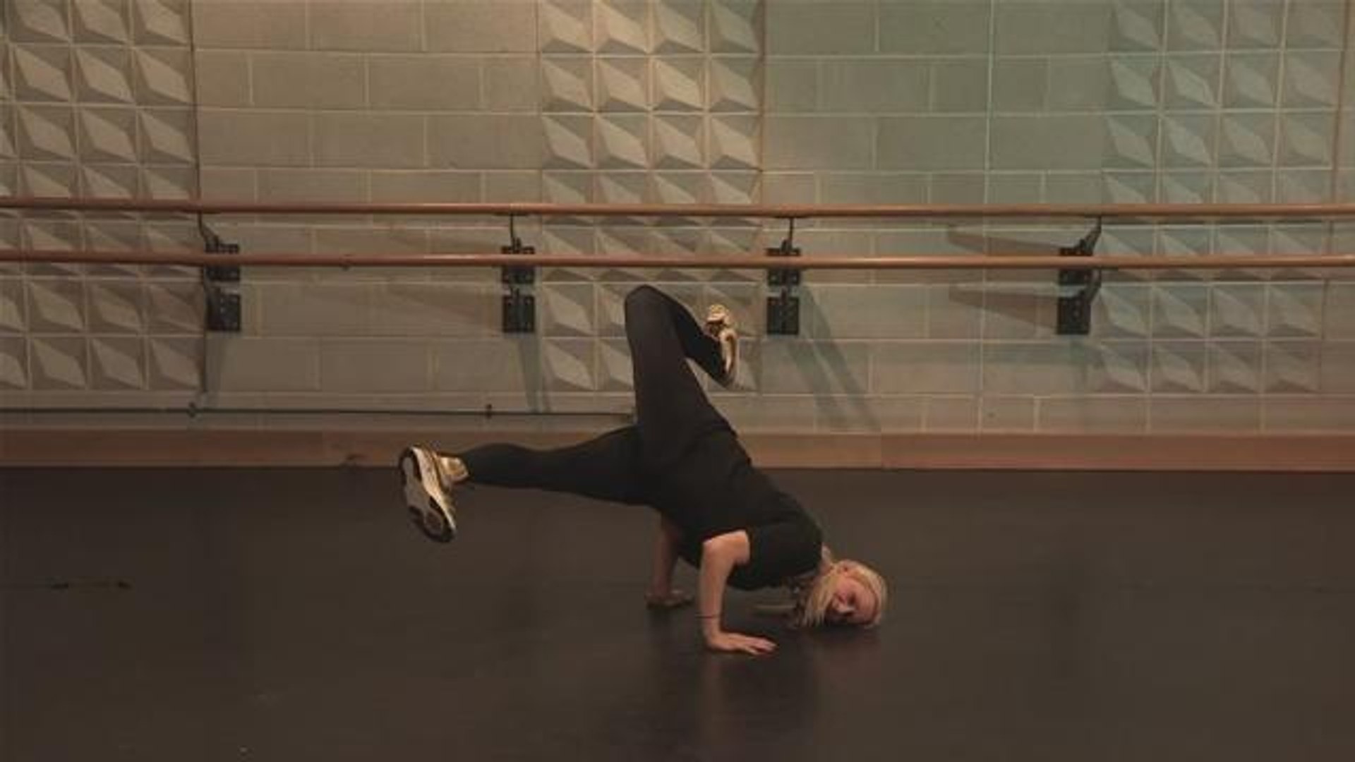 Breakdance Baby Freeze