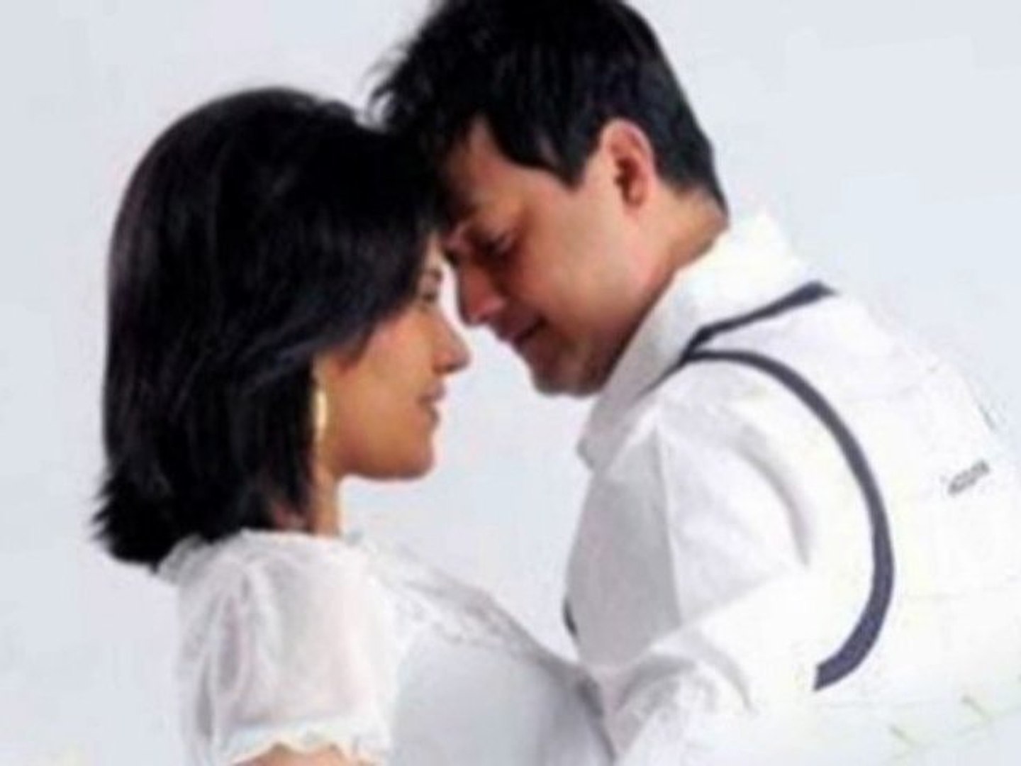 Mukta Barve And Swapnil Joshi In Eka Lagnachi Dusari Goshta