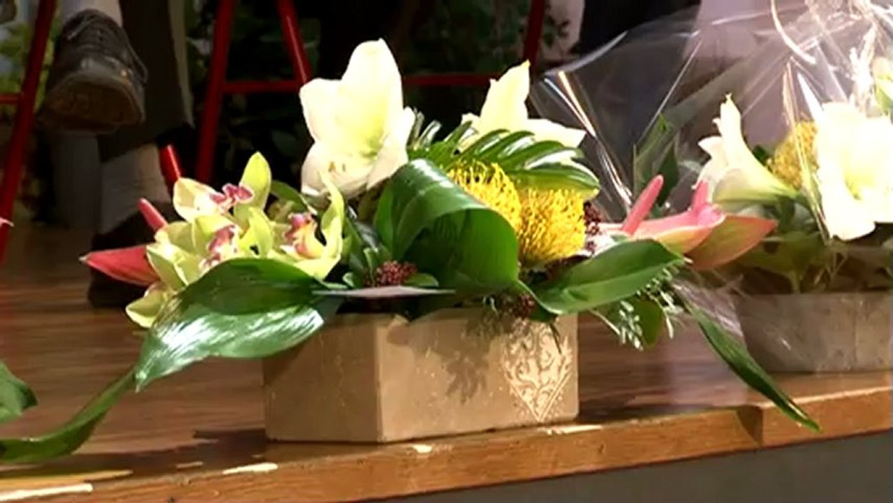 La médaille de l'Ordre National du Mérite à Brigitte Grenier - Vidéo ...