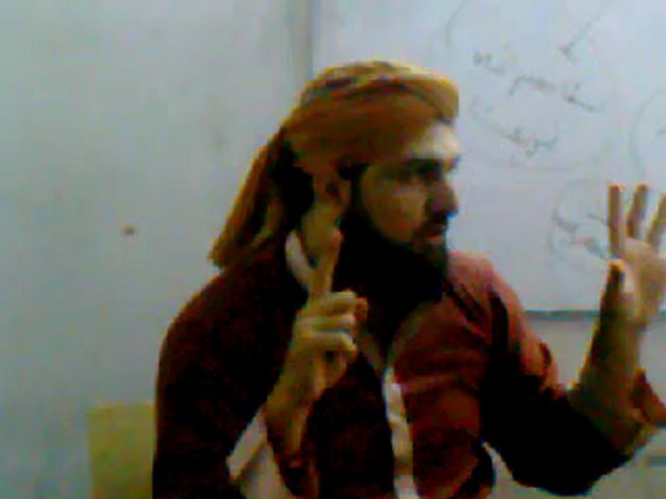 MUFTI KAMRAN SHAHZAD SAHAB DURING LECTURE IN CLASS 2 YEARS AALIM COURSE ...