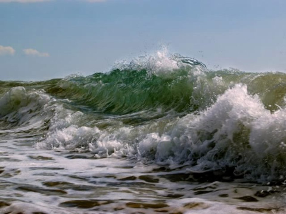 UNE MER AGITEE - Vidéo Dailymotion