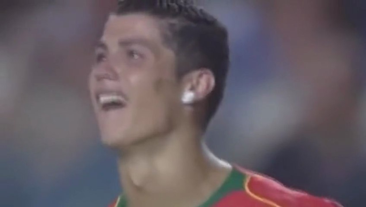 Cristiano Ronaldo Crying - Euro 2004 Final - video Dailymotion