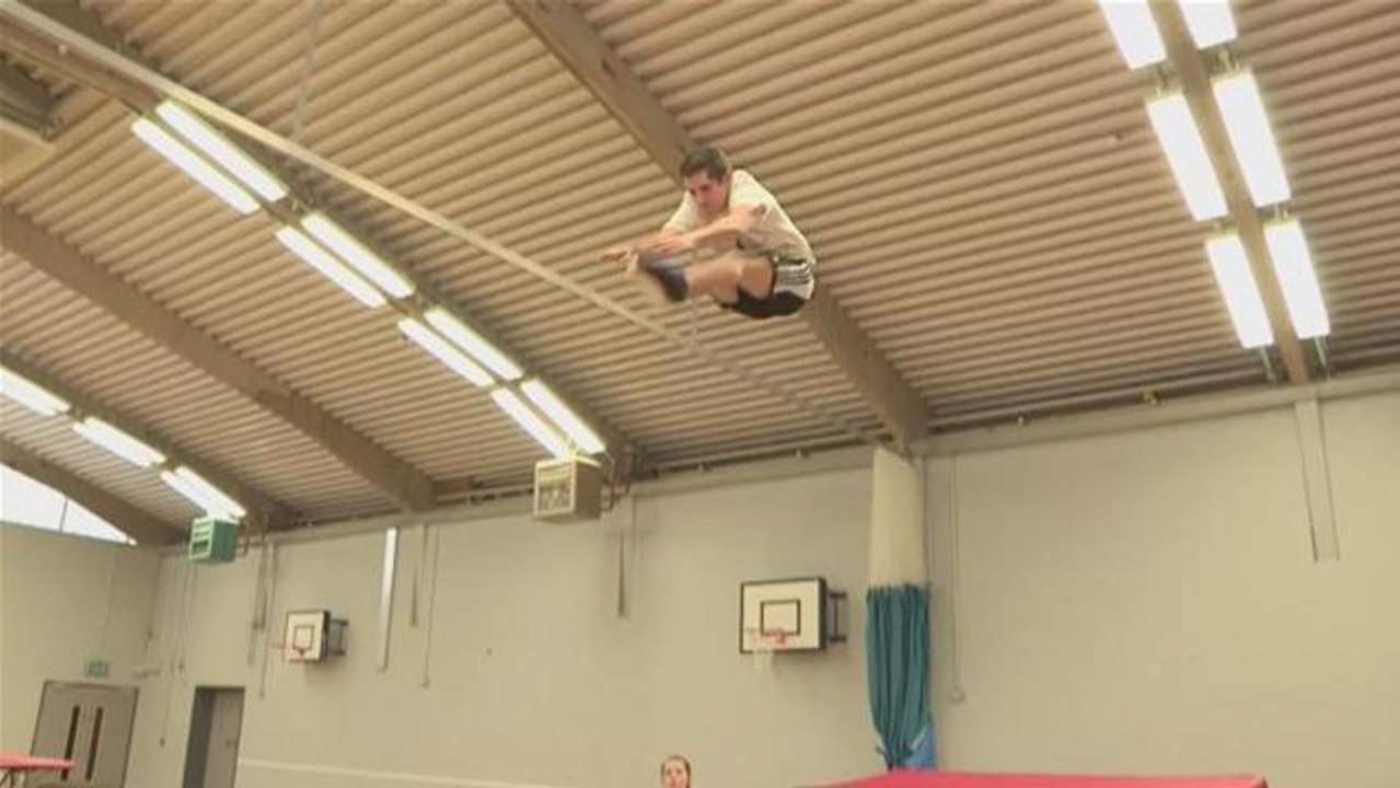 Guide To The Trampolining Pike Jump - video Dailymotion