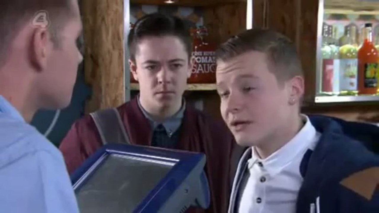 Hollyoaks The Roscoe Family (17th May 2013) - video Dailymotion