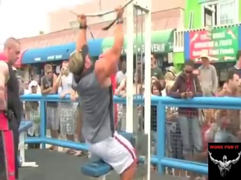 Jay Cutler, Joe Tong & Shawn Lasley AT Muscle Beach PART 1 - video ...