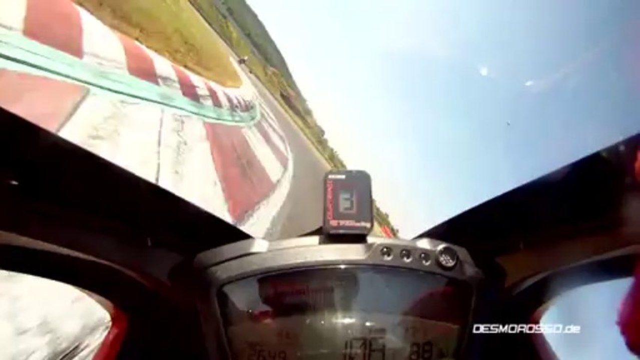 Battle Of Twins Race @ Autodrom Most 2013 - Desmorosso Corse + Actionbike - video Dailymotion