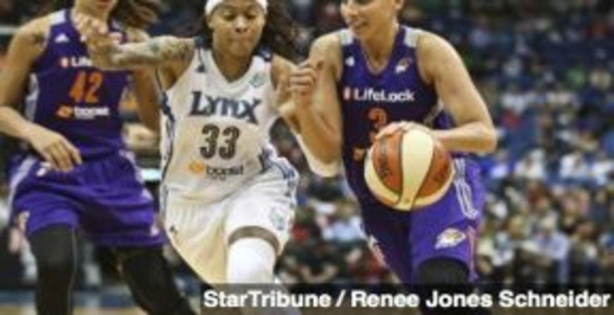 Diana Taurasi Kisses Seimone Augustus