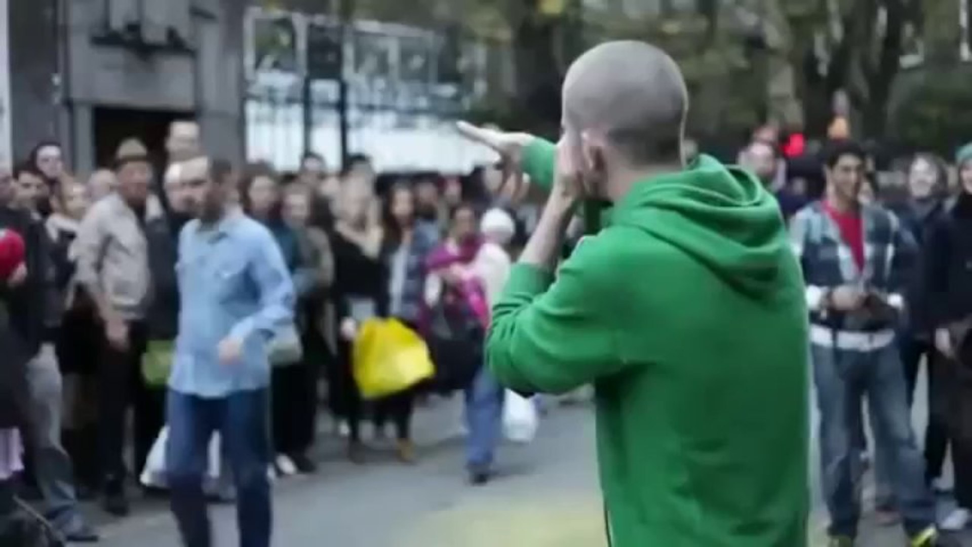 David Crowe Beatboxer