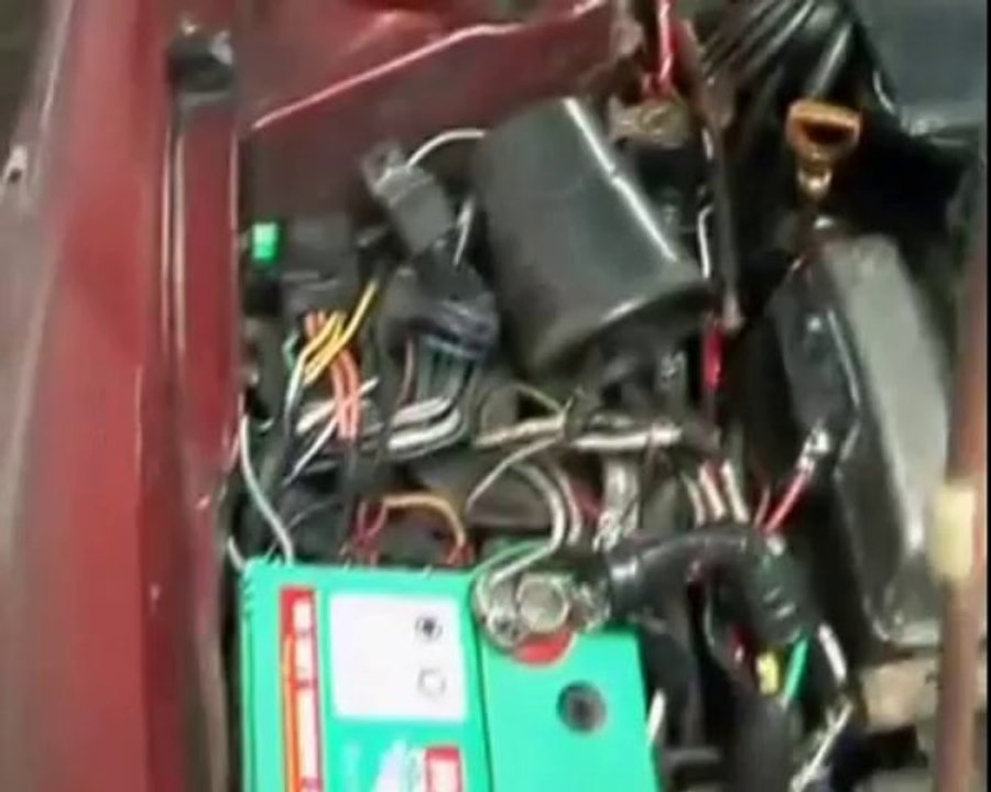 Daniel Dingel demonstrates how his water powered car works - video ...