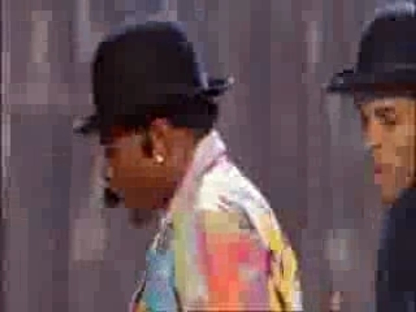 Usher Live Evolution 8701