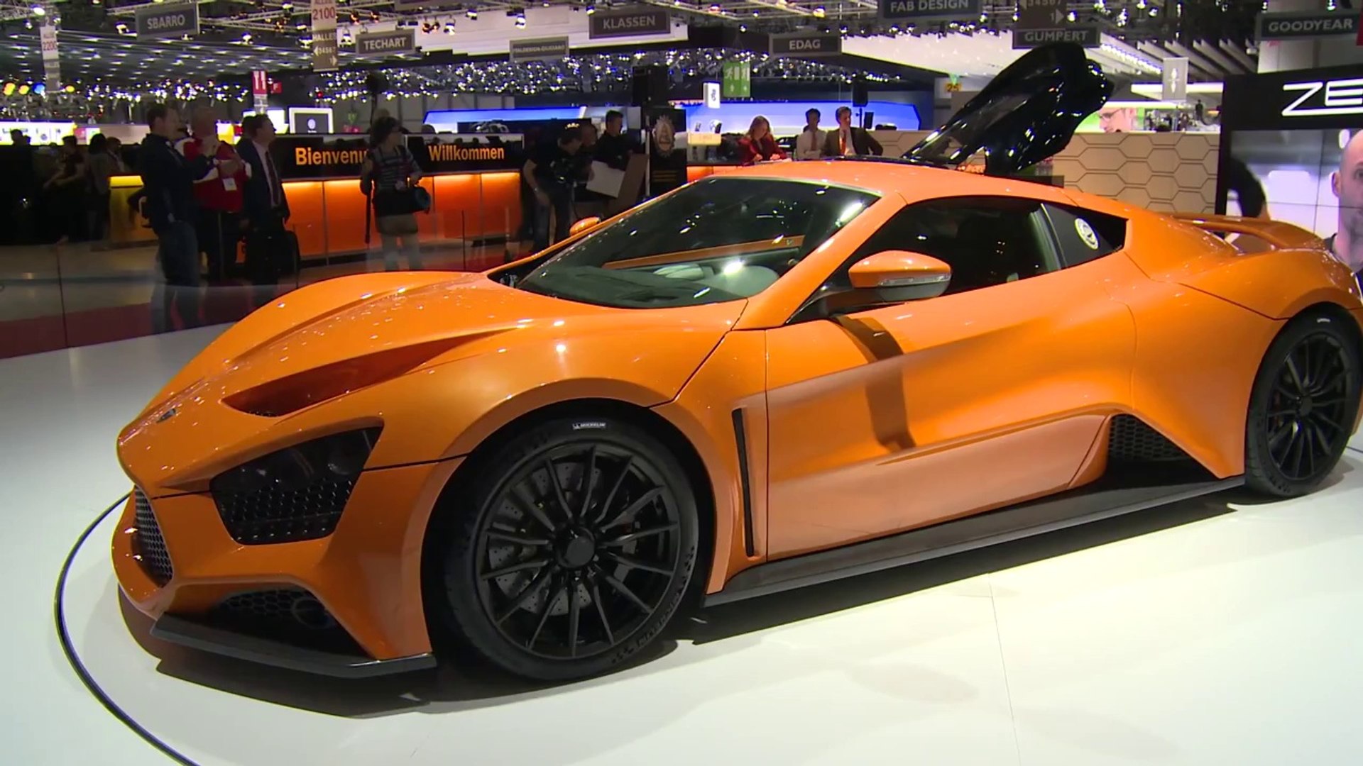 Zenvo St1 Interior Naranja