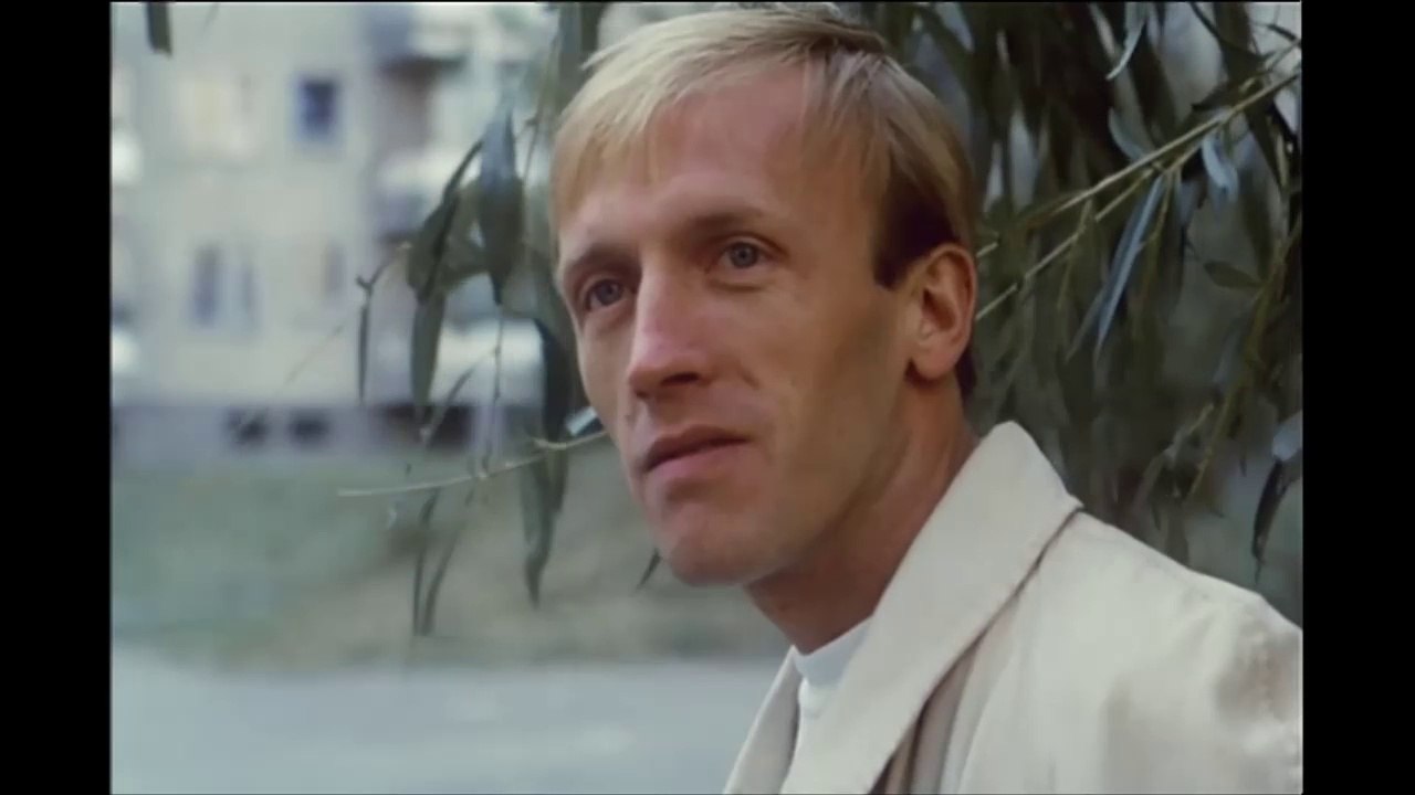 Dekalog - Krzysztof Kieslowski - The mysterious young man - video ...