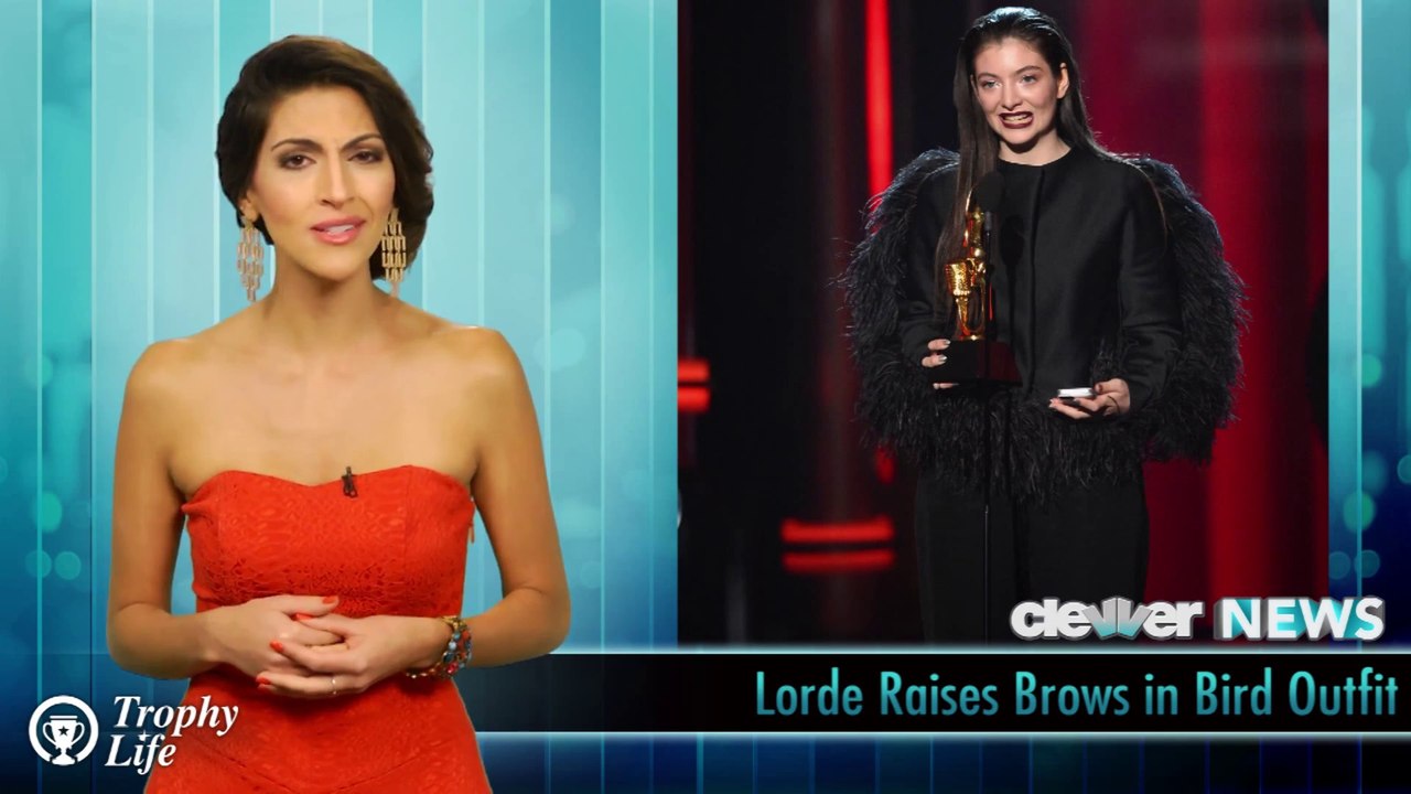 Lorde Wins 2 Awards in Funky Feather Outfit - Billboard Music Awards ...