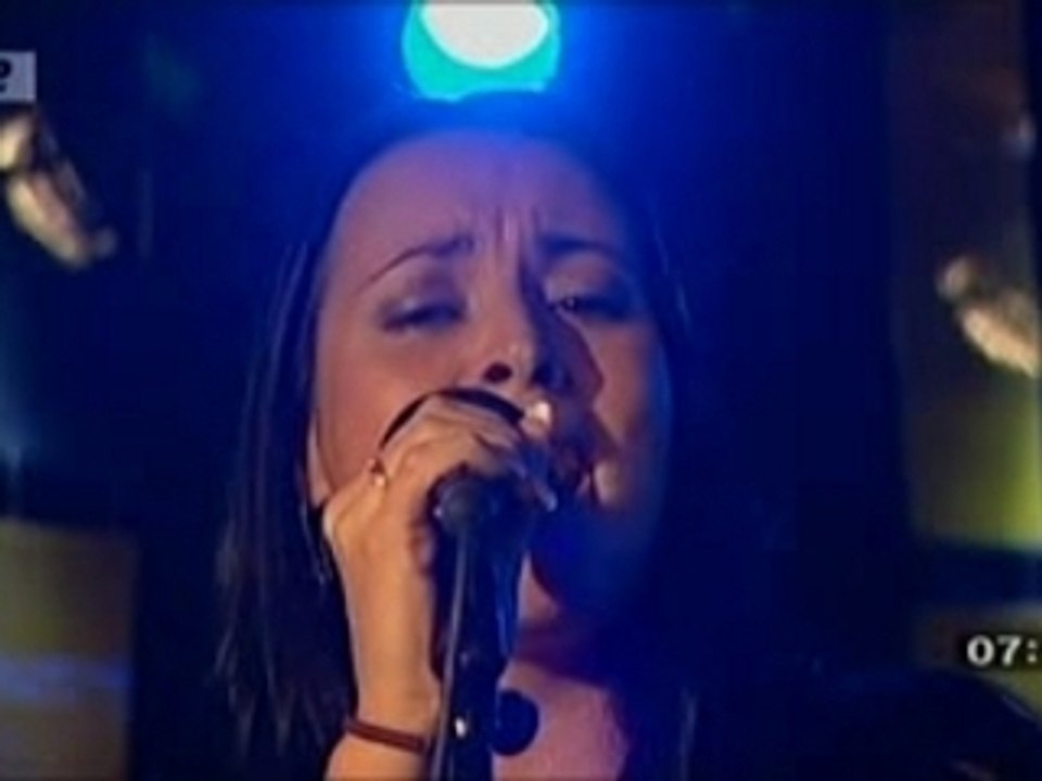 Julie Berthelsen (Take me away) - video Dailymotion