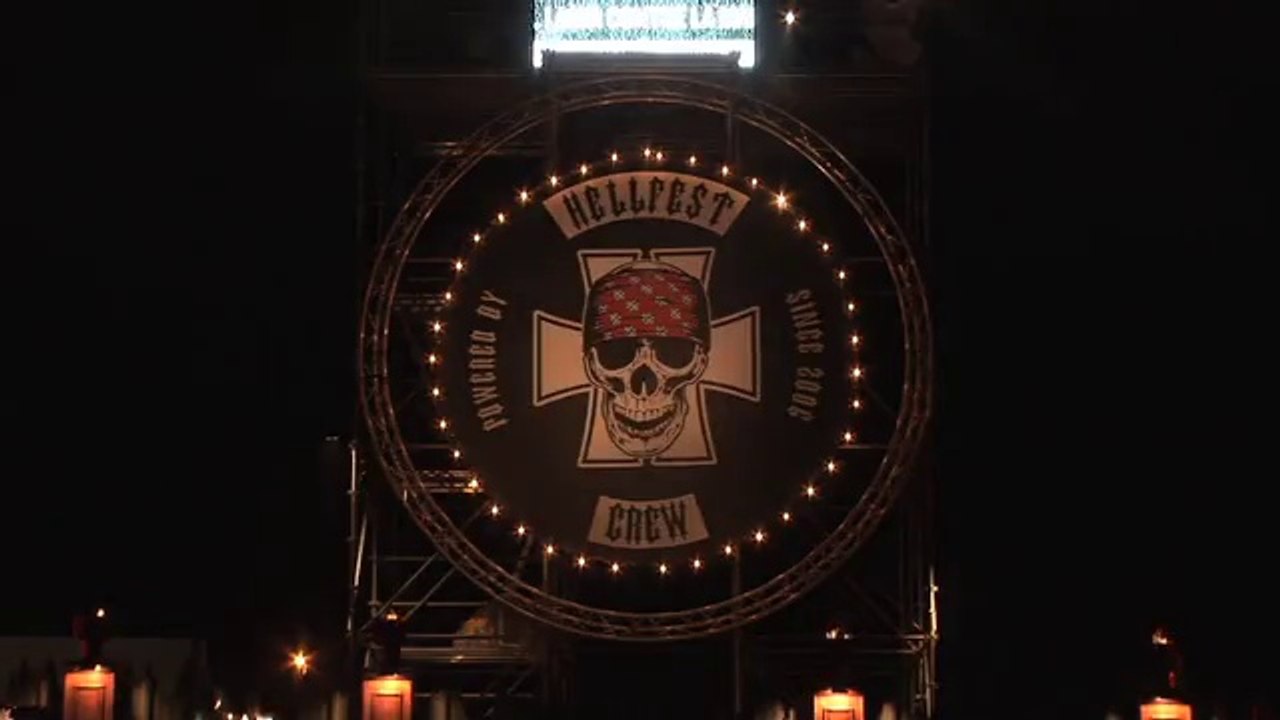 "The Hellfest behind the stage" Documentaire - Vidéo Dailymotion