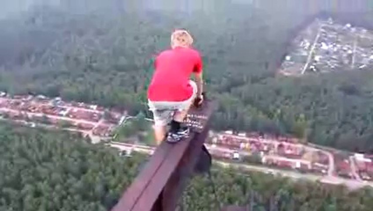 Most SHOCKING Video Ever - Seconds from Fall to Death (Ground 100s ...