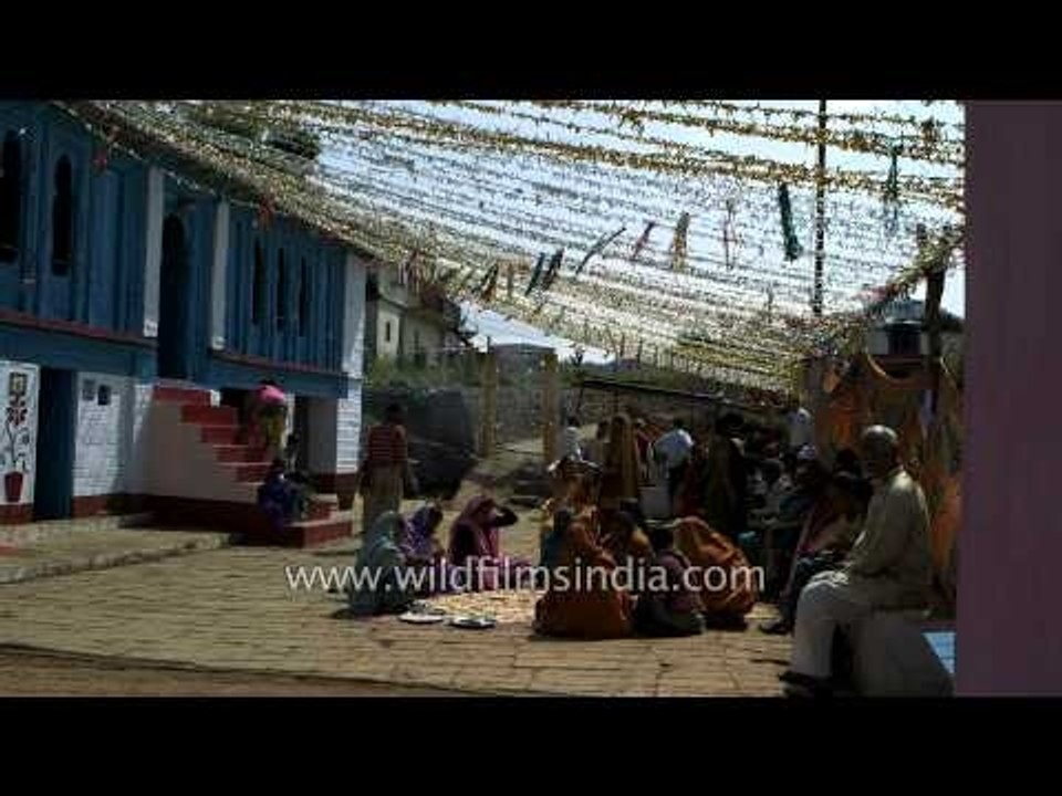 Uttrakhandi women gathered to make 'suwal pathai' during a wedding ...