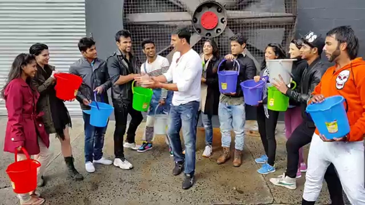 Akshay Kumar ALS Ice Bucket Challenge - video Dailymotion