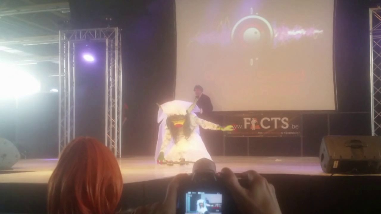 Gremlins 2 cosplay - Wedding Greta at FACTS 2014 - Vidéo Dailymotion