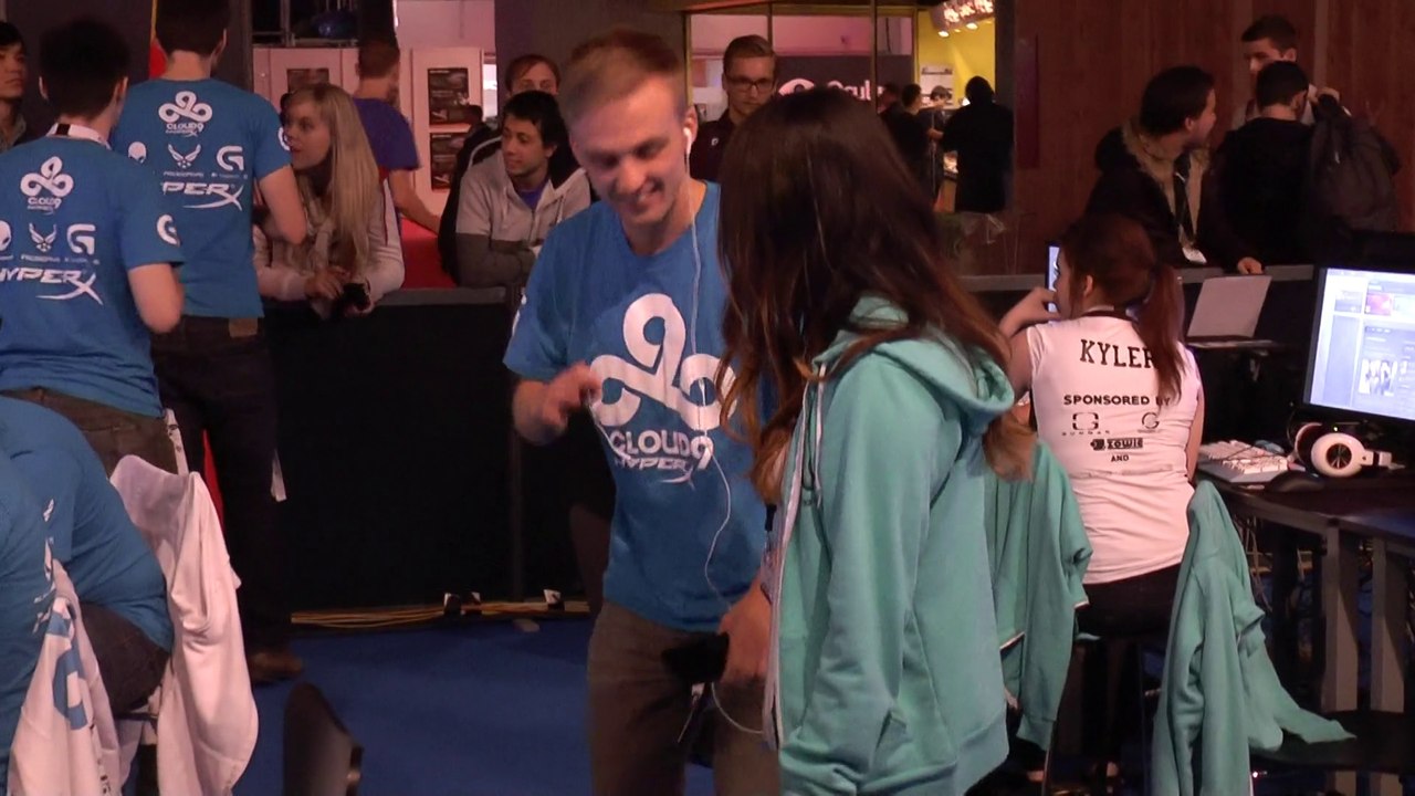 Flashbang dance avec n0thing - ESWC 2014 - Vidéo Dailymotion