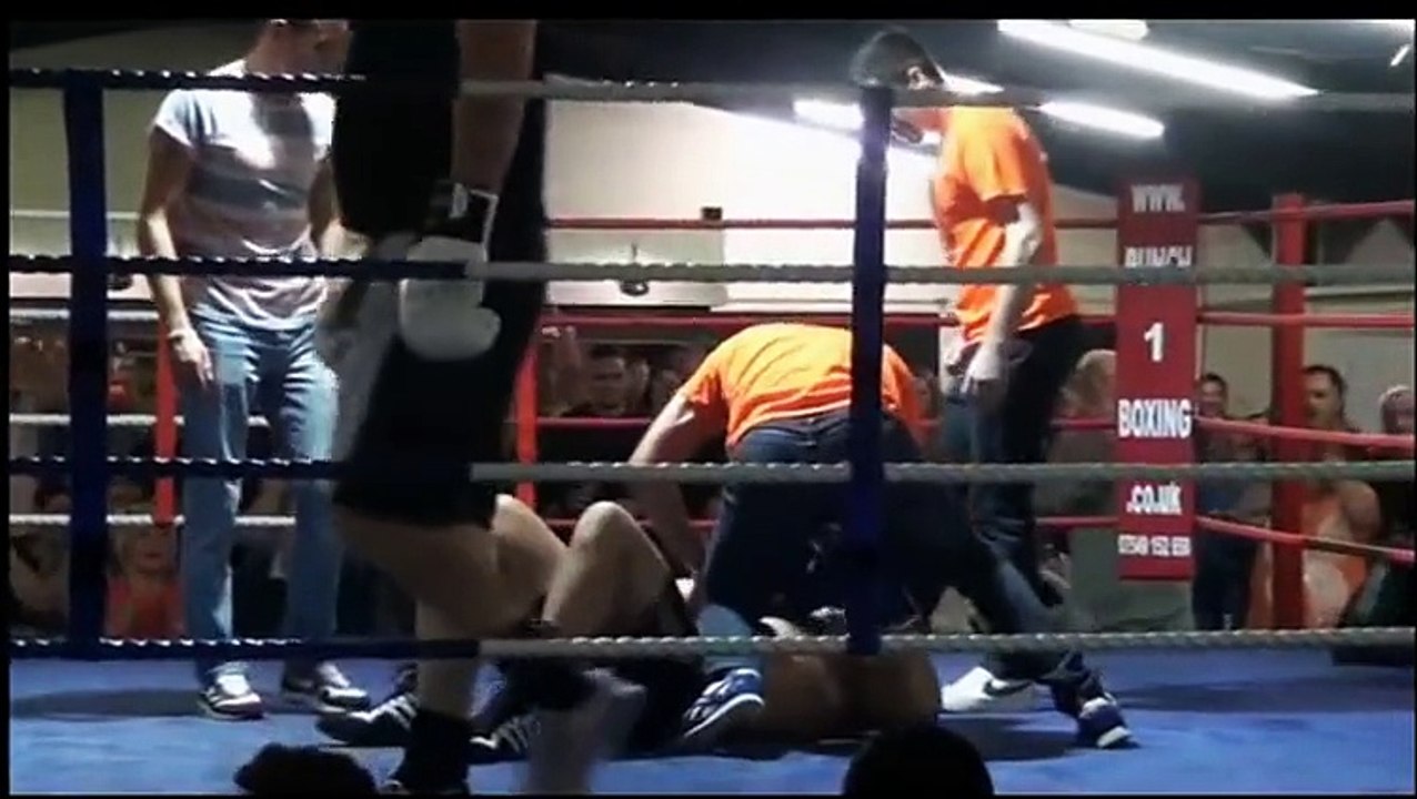 White Collar Fight Club Referee Lee Ambler Steps In To Calm The ...