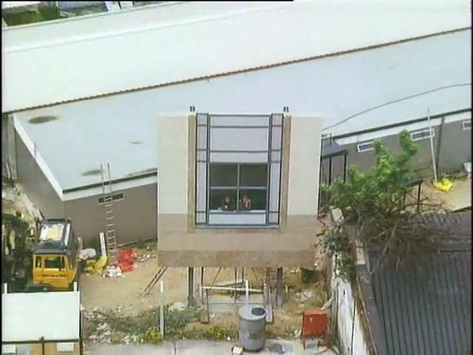 Bottom - S02-E02 - Culture - video Dailymotion