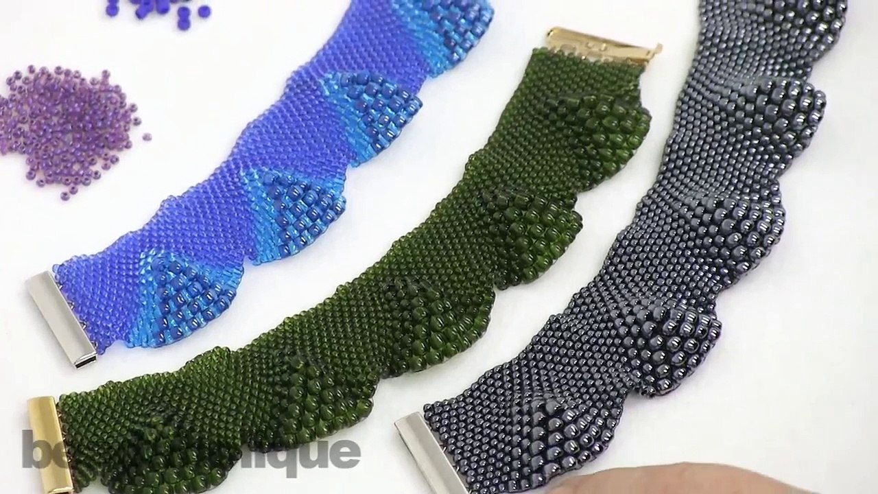 How to Do Peyote Bead Weaving with Various Sizes of Beads - video ...