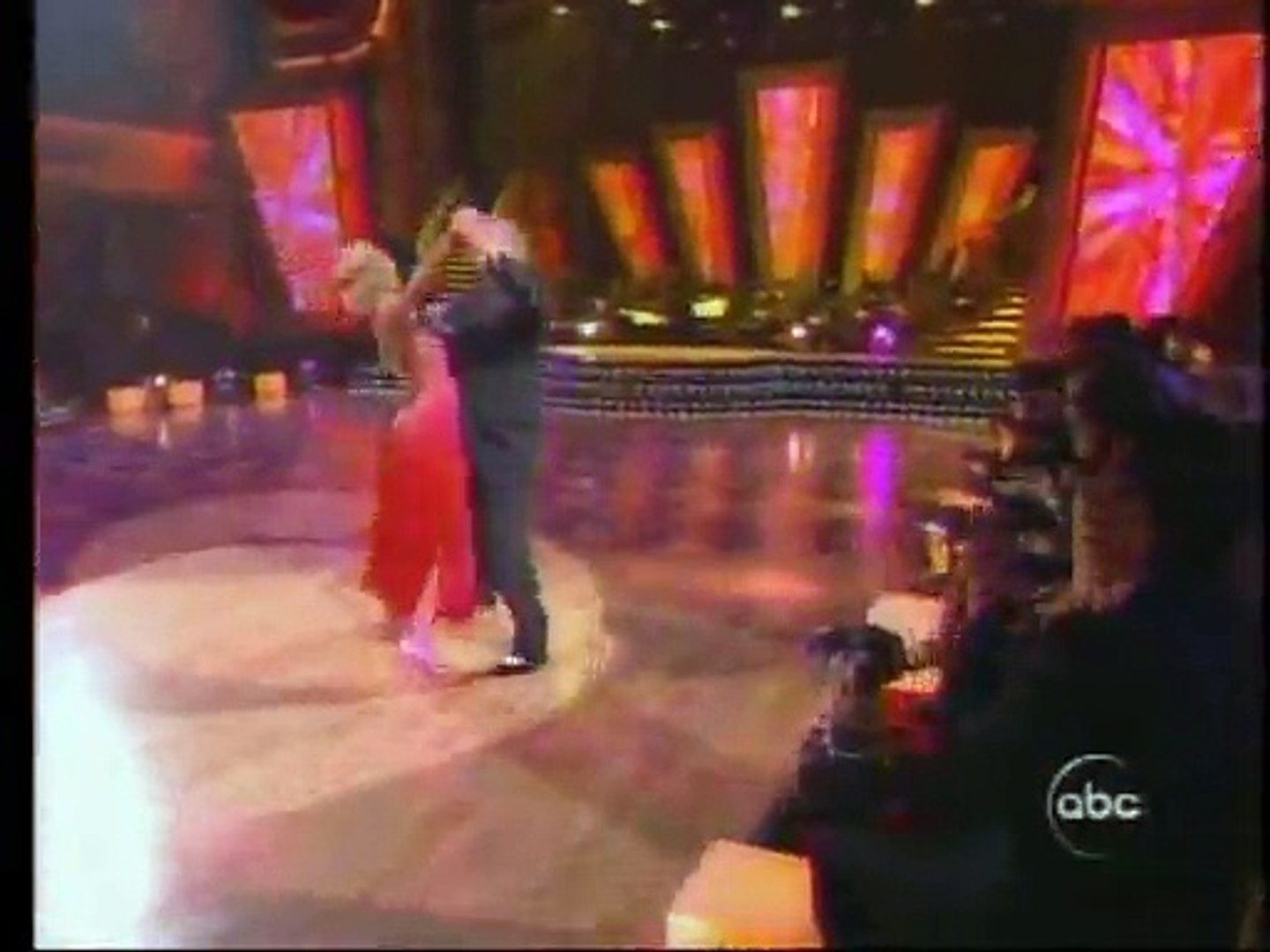 Jerry Springer Dancando Com As Estrelas