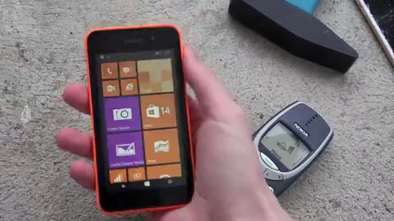 Nokia 3310 vs. Nokia Lumia 530 - Hammer Smash Drop Test - video Dailymotion