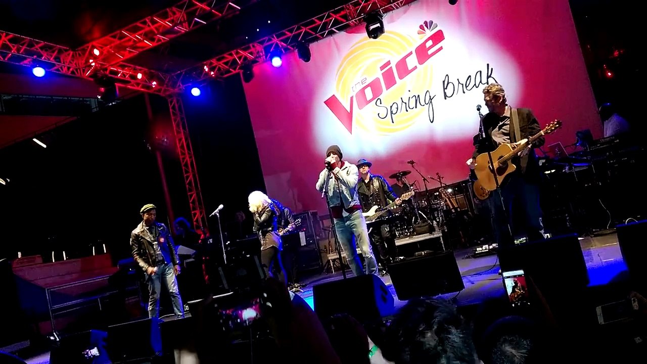 The Voice Coaches Sing "Crazy" Together (Live) - video Dailymotion