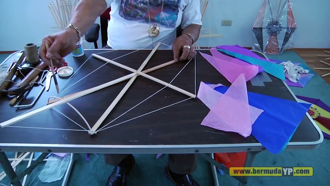 Bermuda Kite Making - BermudaYP - video Dailymotion