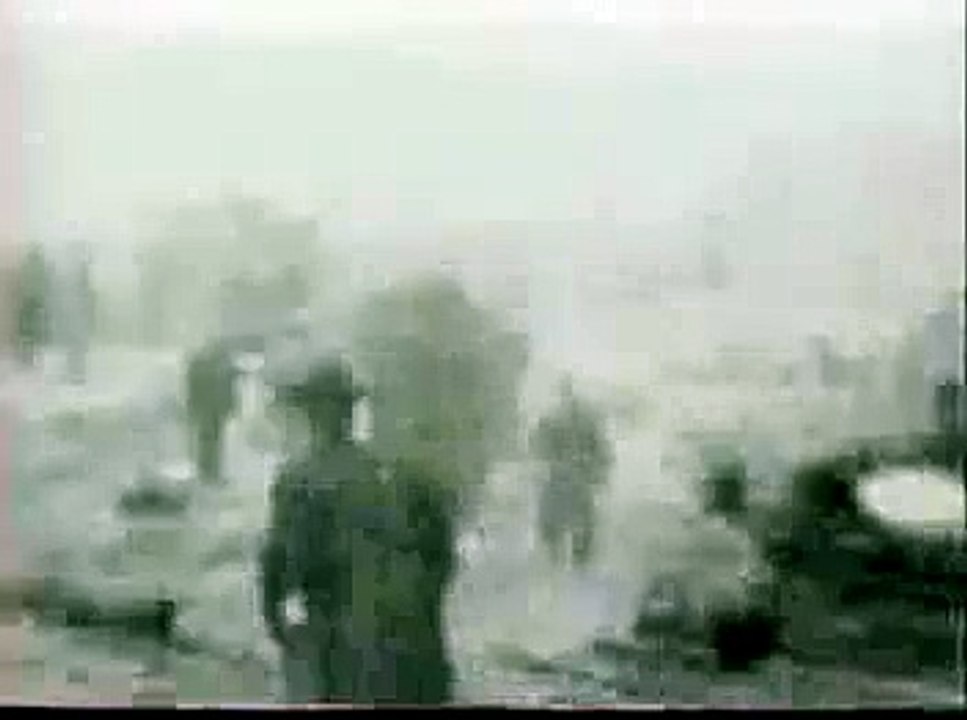 "Electrocuting an Elephant" - Topsy vs Thomas Edison 1903 - video ...