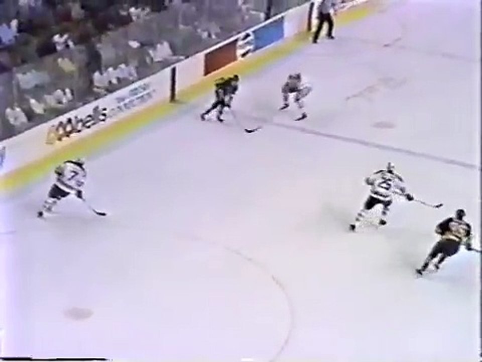 Clint Malarchuk Neck Injury Full Video- 1 of 3 - video Dailymotion