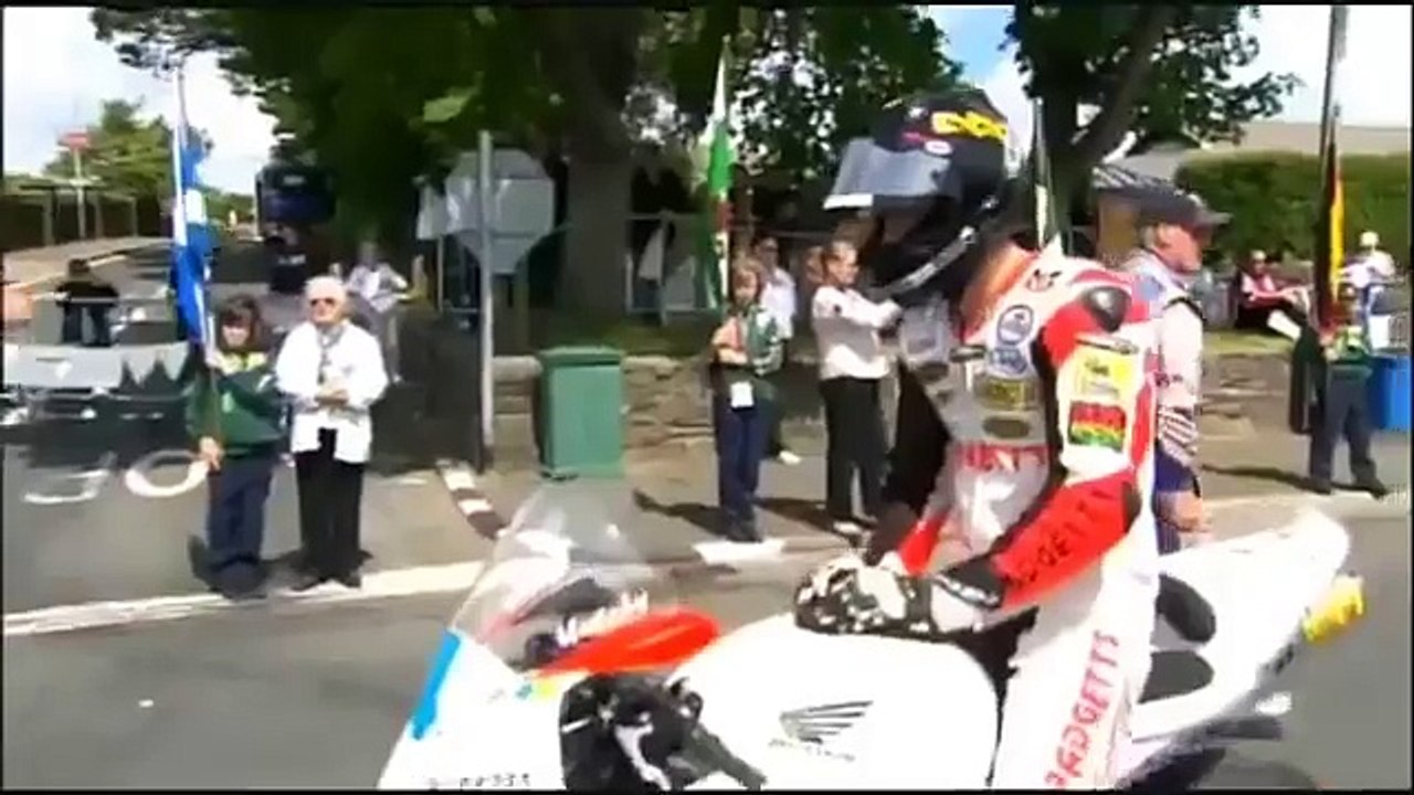 The Spectacular TT Crashes IOM. TT (Isle of Man) Motorcycle Road Race ...