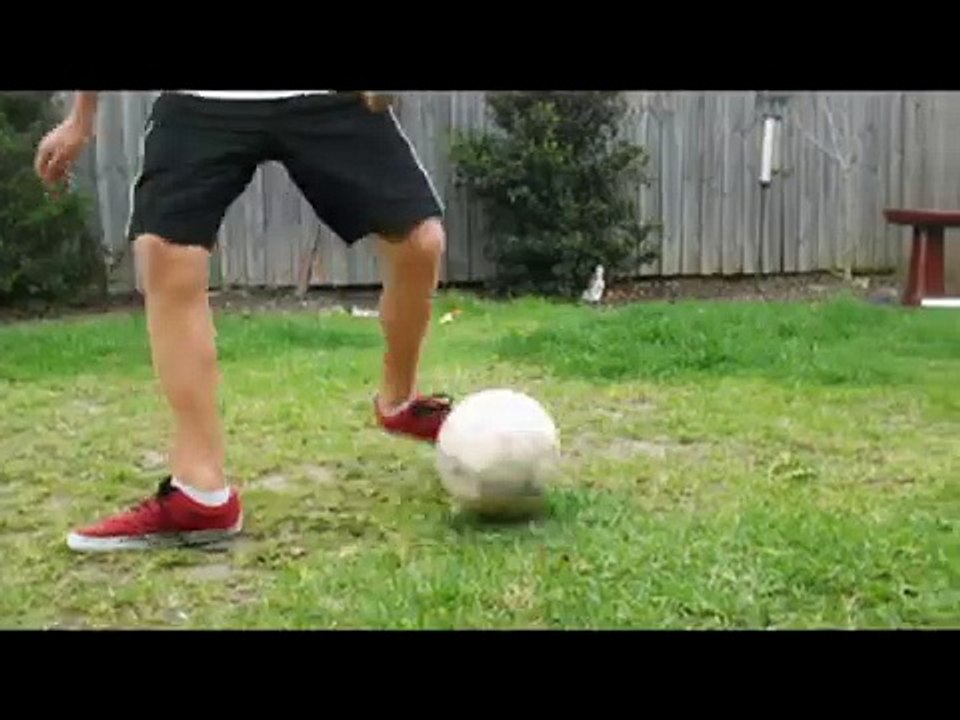 soccer skills and tutorials #3 how to roulette - video Dailymotion