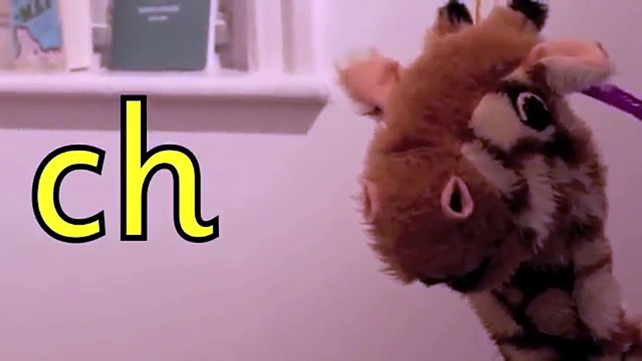 Geraldine the Giraffe learns /ch/ as the /k/ sound - video Dailymotion