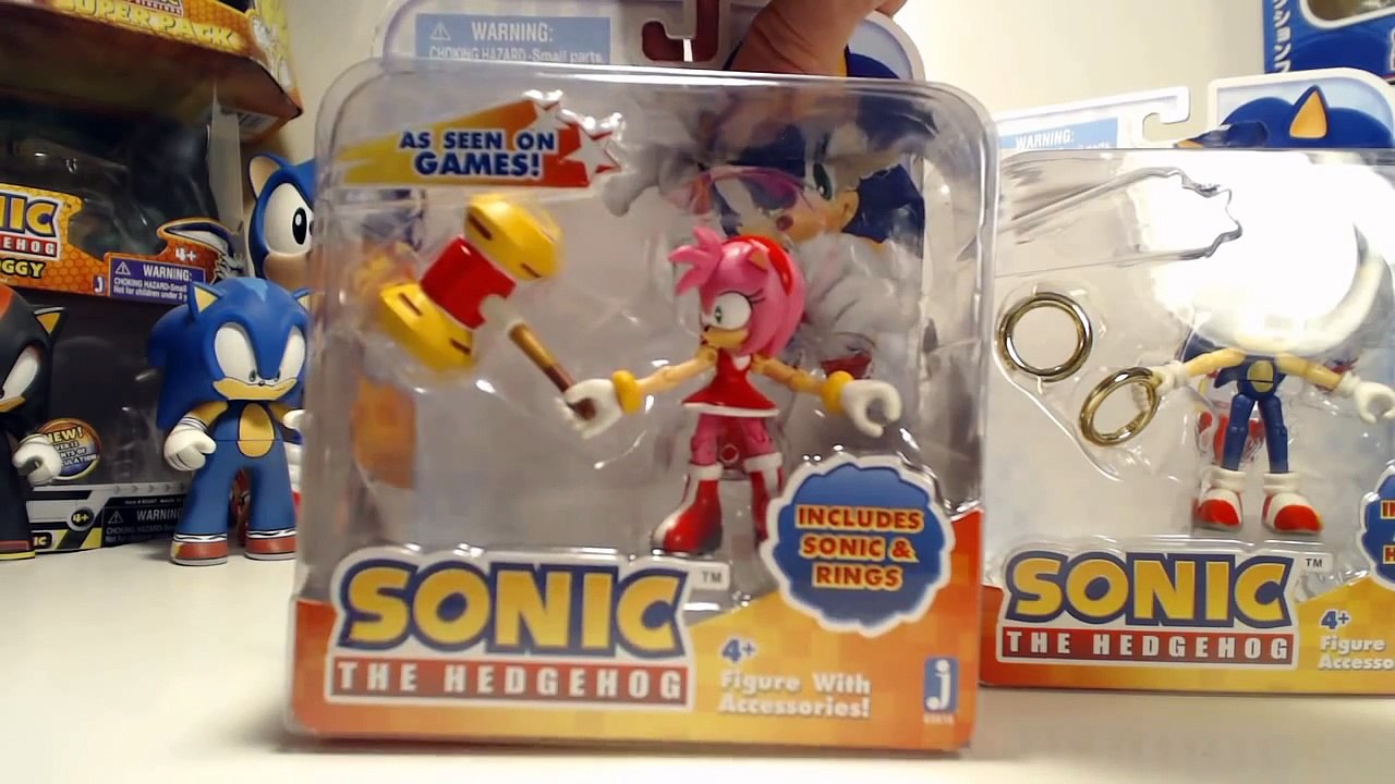Figure Reviews: Amy with Hammer and Sonic with Rings -- Jazwares ...
