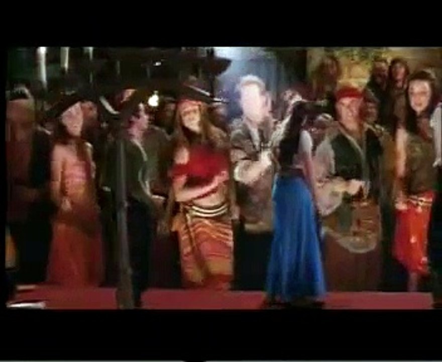 Anne Hathaway sings Queen's "Somebody to love" - video Dailymotion