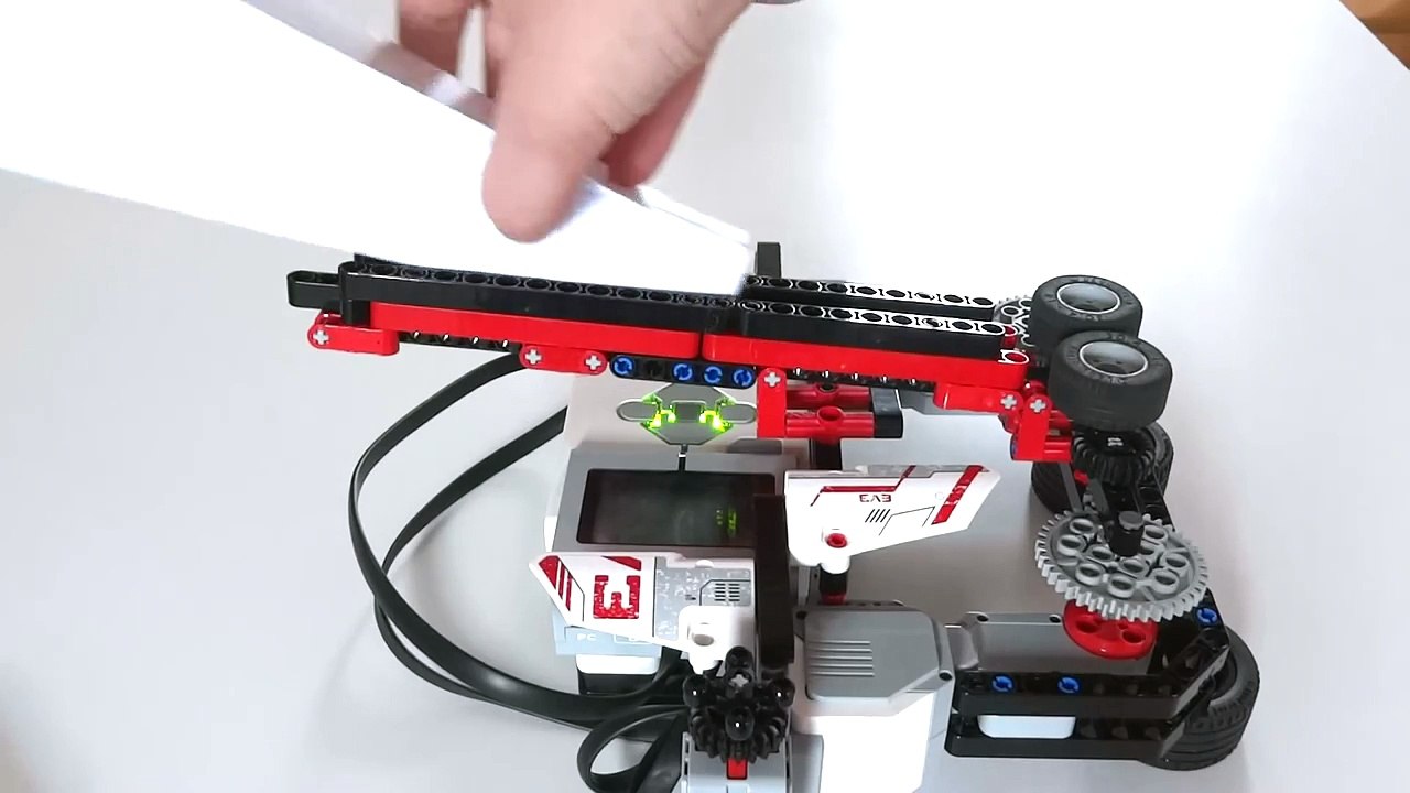 Lego Mindstoms Ev3 Paper Plane Launcher Video Dailymotion